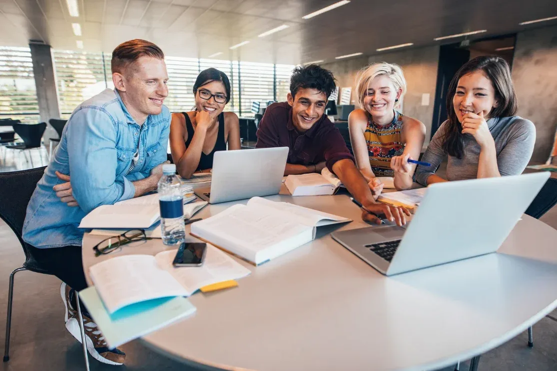 Guia completo para escolher a melhor faculdade EAD - Unifaveni